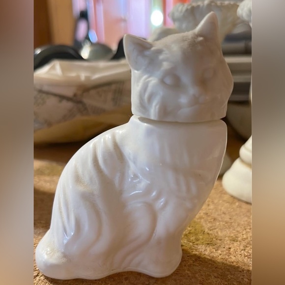 Avon | Accents | Vintage Avon Dog Cat Figurines | Poshmark